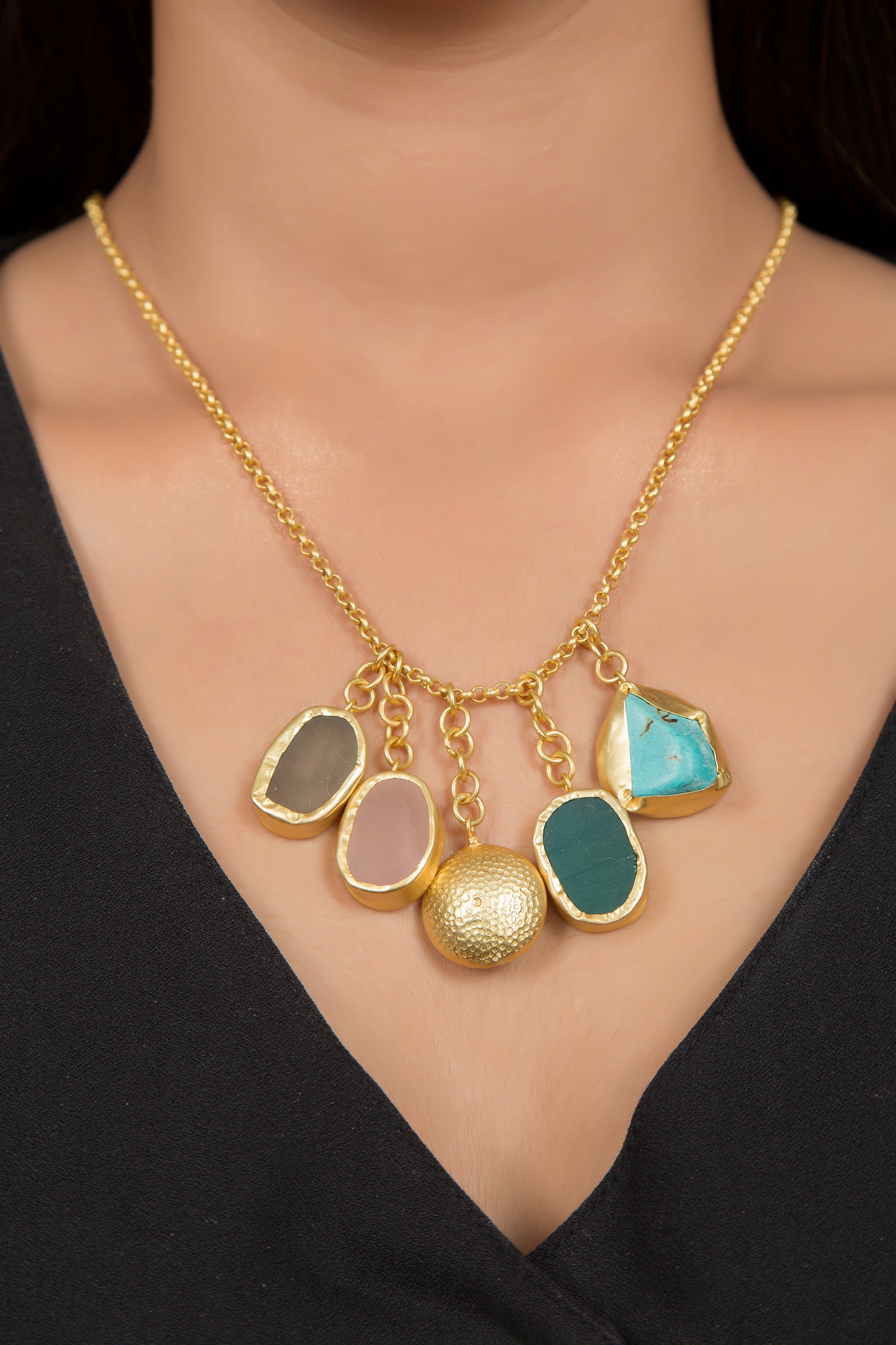 An Ode to Style Gold Necklace – Zariin International